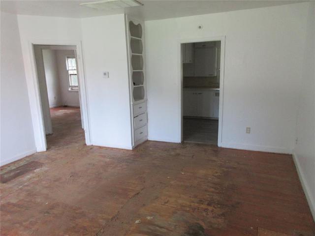 612 E Walnut Street