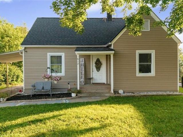 612 E Daisy Ln, New Albany, IN 47150
