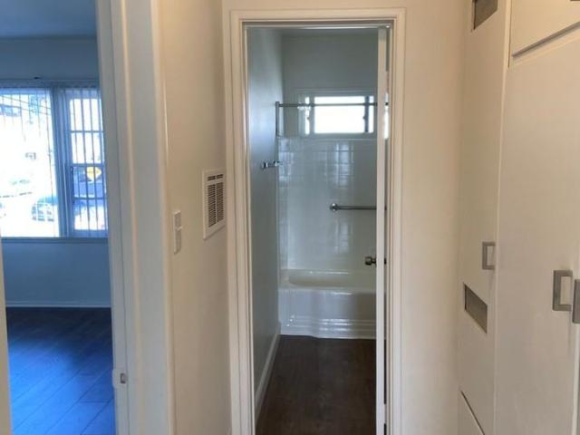 612 E. Queen Street 1 Bedroom Apartment for Rent at 612 E Queen St, Inglewood, CA 90301