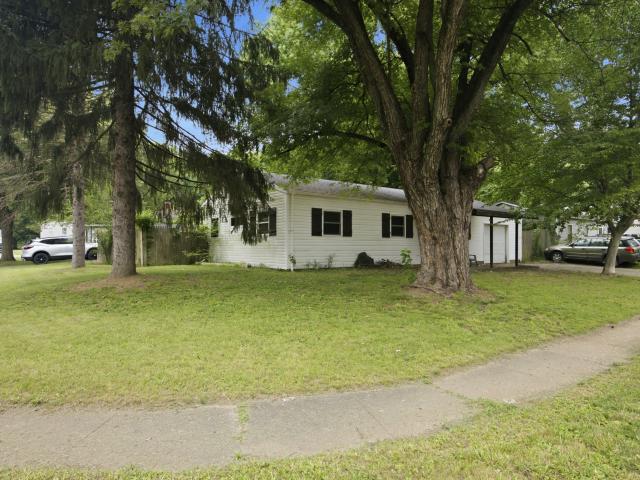 612 Hampton Lane