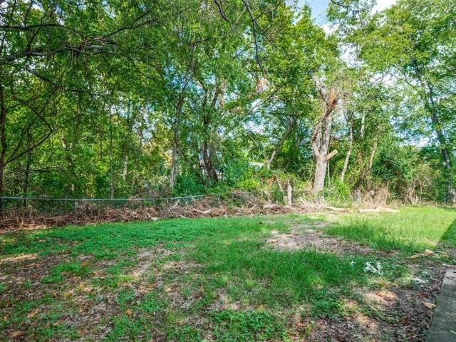 612 Henderson Cir, Garland, TX