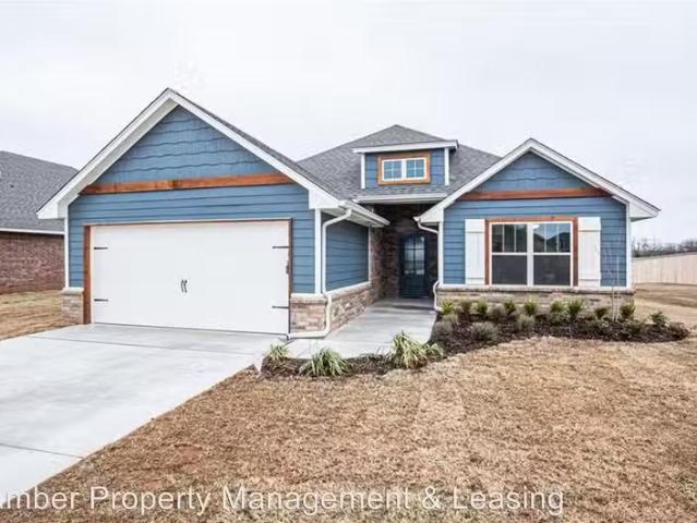 612 John Chisholm Way