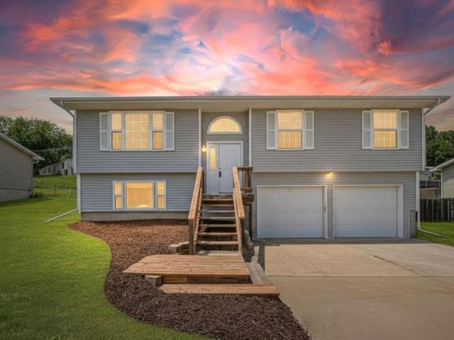 612 Jerry Dr, Grandview Plaza, KS 66441