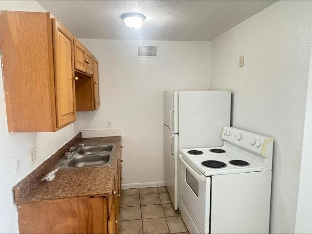 612 Luxton Street # 202