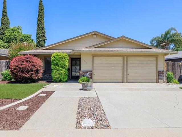 612 Madsen Dr, Ripon, CA 95366
