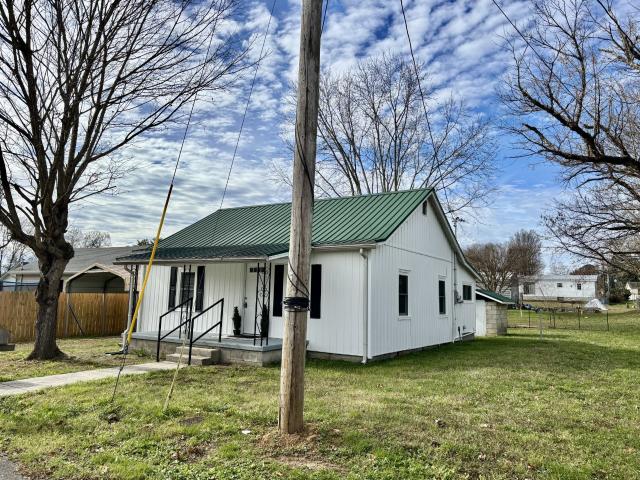 612 Maple St