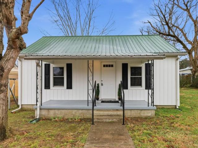 612 Maple St, Manchester, TN 37355