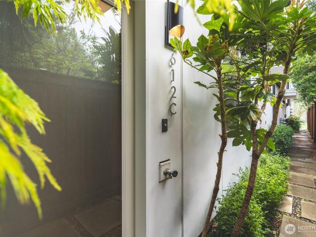 612 N 45th St, Unit C, Seattle, WA 98103 | MLS #2508 | Compass