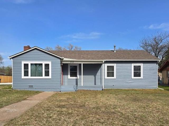 612 N 9th St, Arkansas City, KS 67005