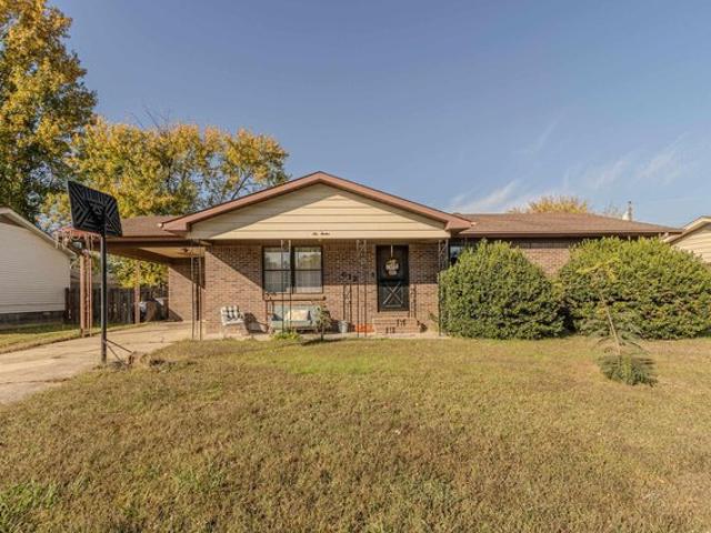 612 N 12th St, Paragould, AR 72450