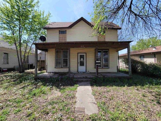 612 N C St, Wellington, KS 67152