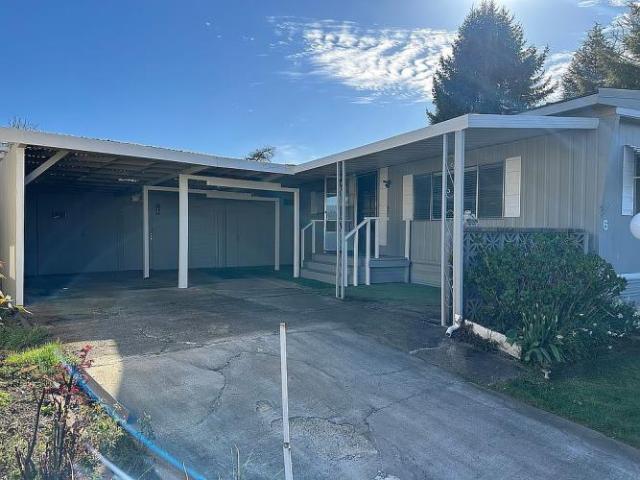 612 N Cascade Dr, Unit 6, Woodburn, OR 97071 | MLS #11565 | Compass