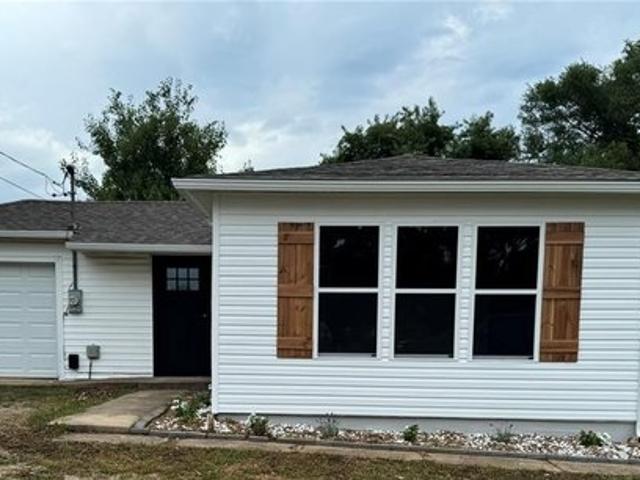 612 N Division St, Bonne Terre, MO 63628