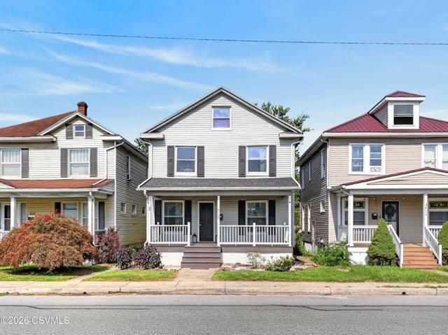 612 N Market St, Selinsgrove, PA 17870