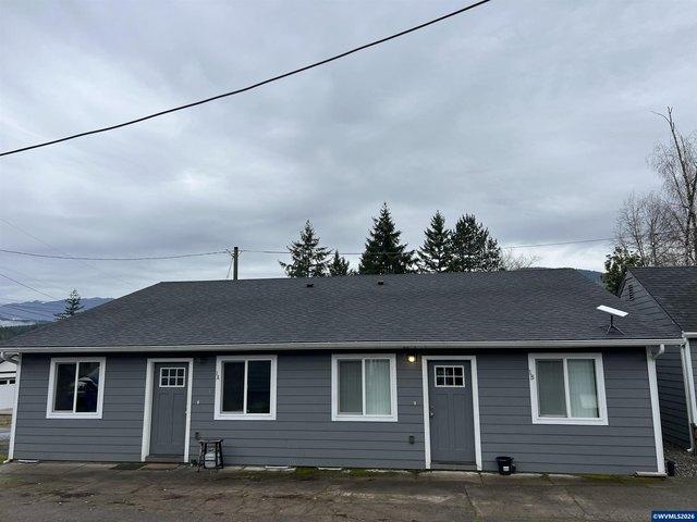612 NE Santiam Blvd, Mill City, OR 97360