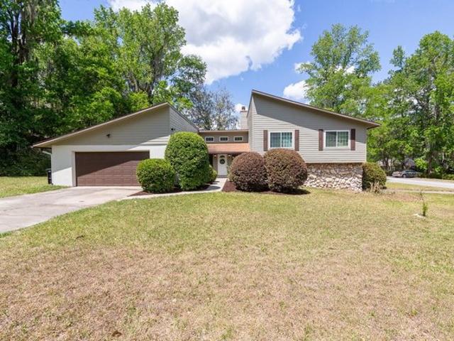 612 NW 101st St, Gainesville, FL 32607
