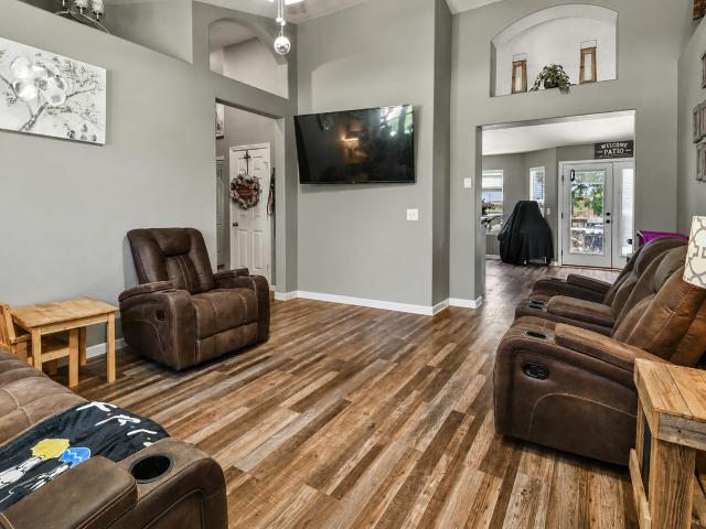 612 S Eastridge