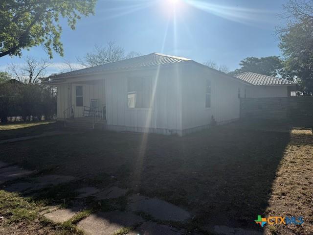 612 Schwab St, Yoakum, TX 77995 | MLS #608995