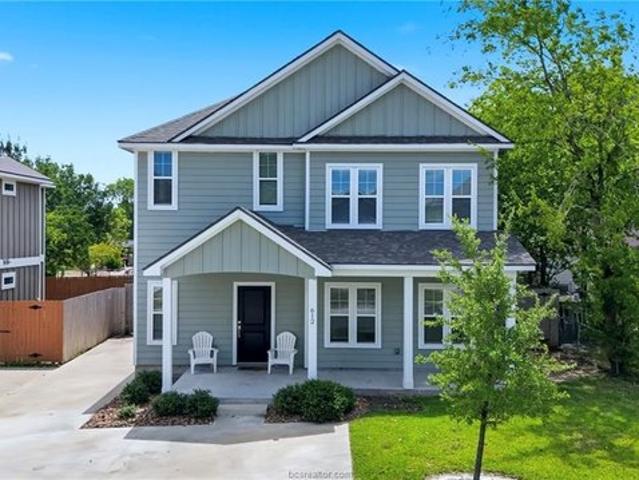 612 Peyton St, College Station, TX 77840