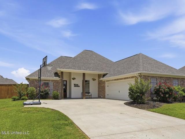 612 Peregan St, Canton, MS 39046