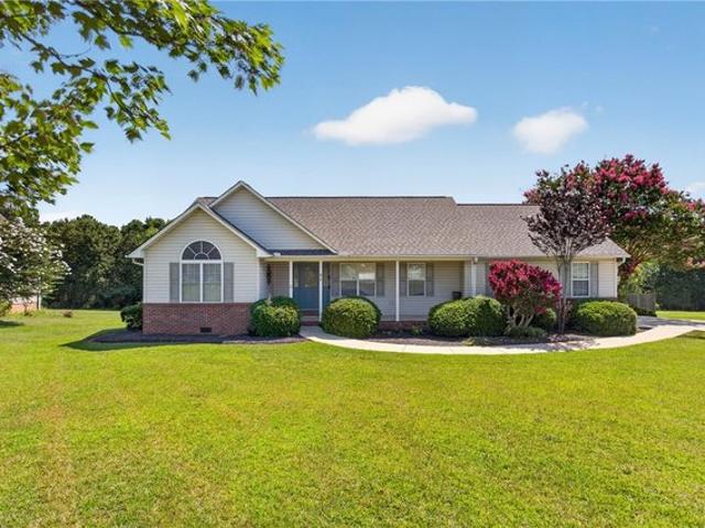 612 Providence Point Dr, Seneca, SC 29678