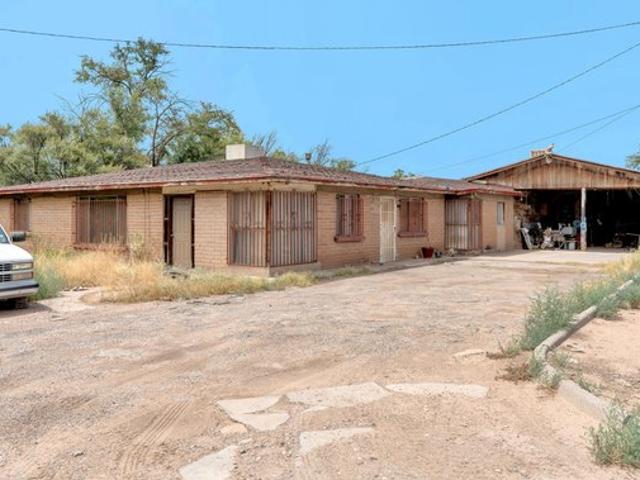 612 Raymundo Rd, Socorro, TX 79927