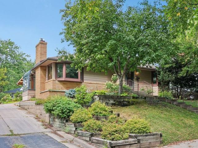 612 Russell Ave S, Minneapolis, MN 55405