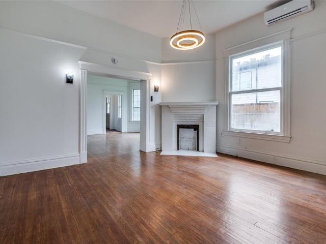 612 W 9th Street