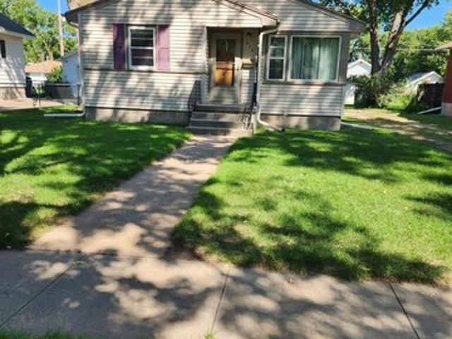612 W 14th St, Grand Island, NE 68801