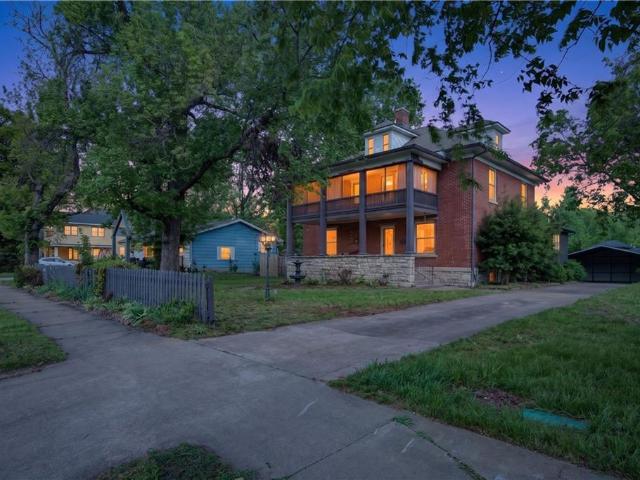 612 W Cherry Street
