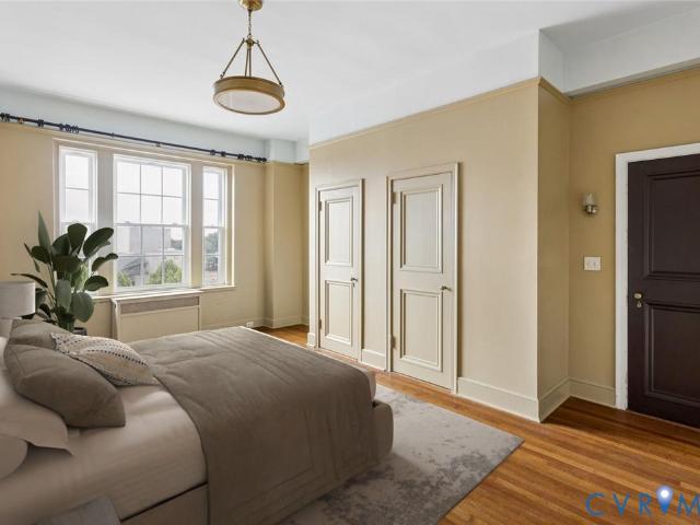 612 W Franklin Street 5E