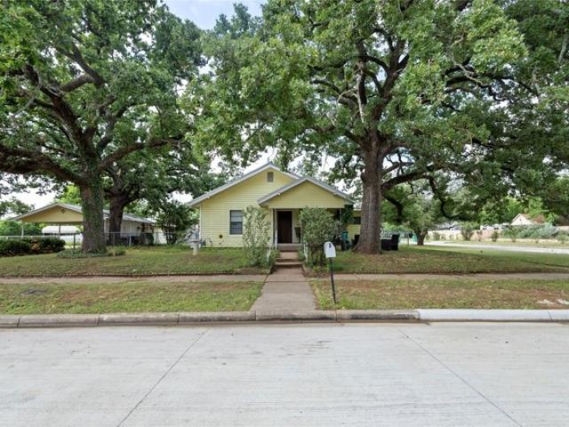 612 W Moss St, Eastland, TX 76448