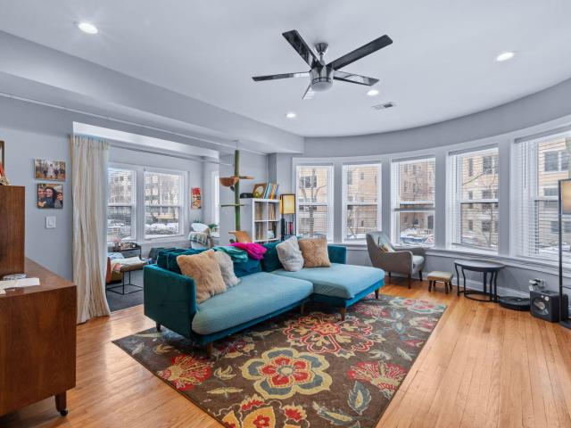 612 W Stratford Pl, Unit 1, Chicago, IL 60657 | MLS #12622 | Compass
