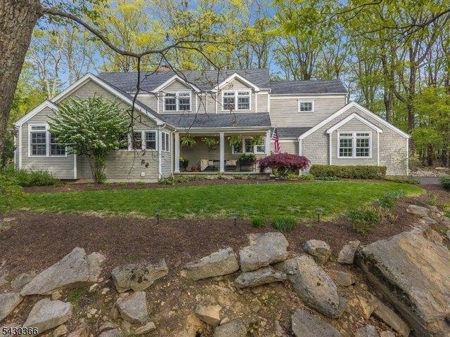 612 Woodglen Rd, Lebanon, NJ 08826