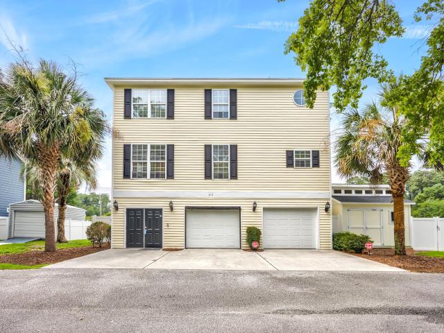 612 Woodland Dr