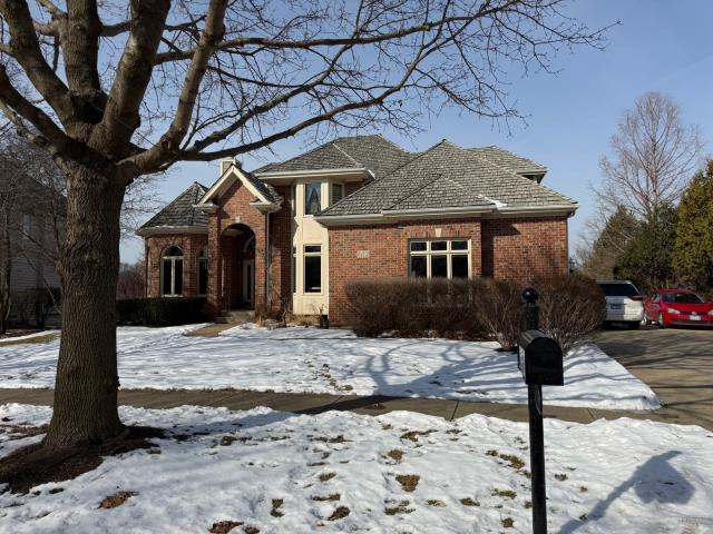 612 Waters Edge Dr, South Elgin, IL 60177 | MLS #12566 | Compass