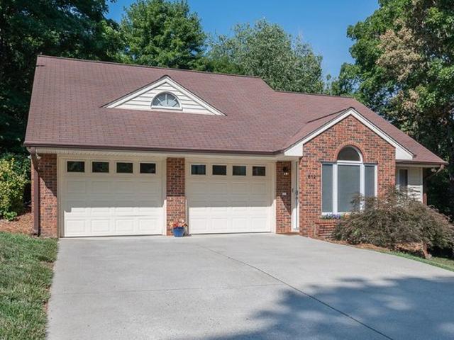 612 Wildwood Ln, Graham, NC 27253