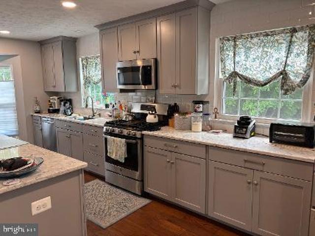612 Winesap Court