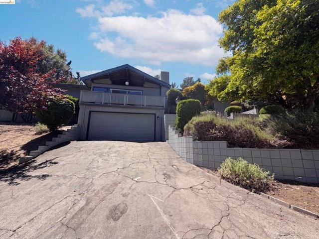 612 Tahos Rd, Orinda, CA 94563