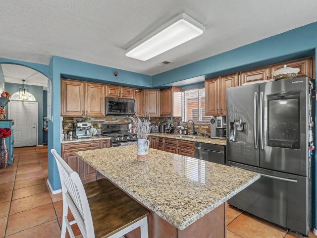 612 Via Canale SW