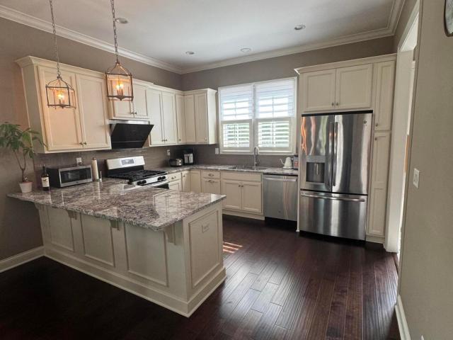 6135 Mistflower Cir