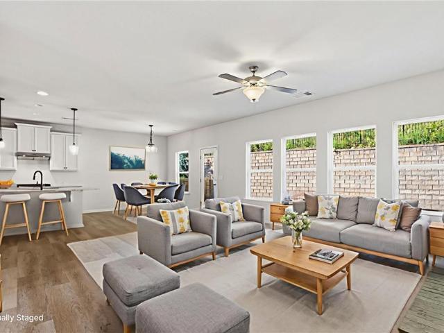 6135 Banyan Trail