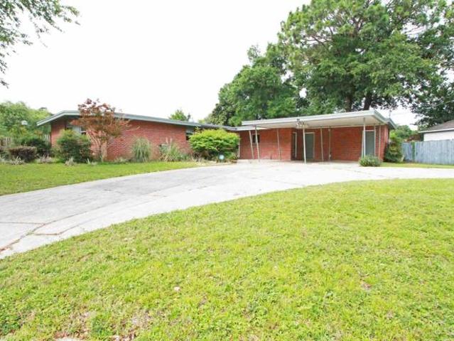 6135 Hilltop Dr, Pensacola, FL 32504