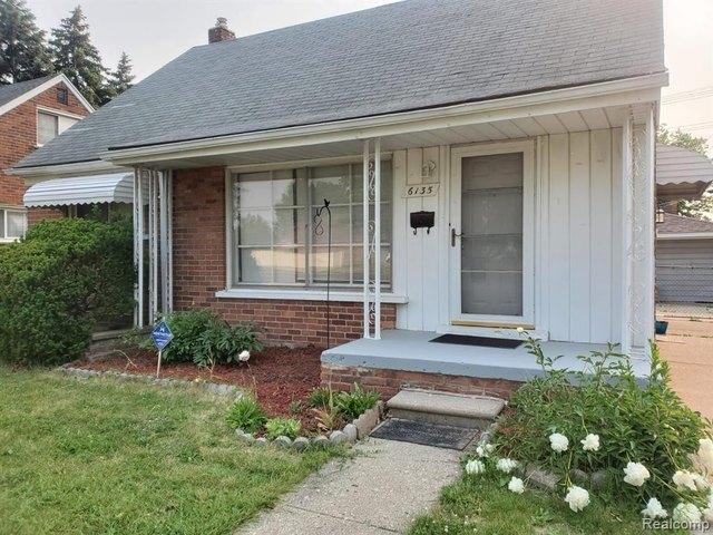 6135 Inkster Rd, Garden City, MI 48135