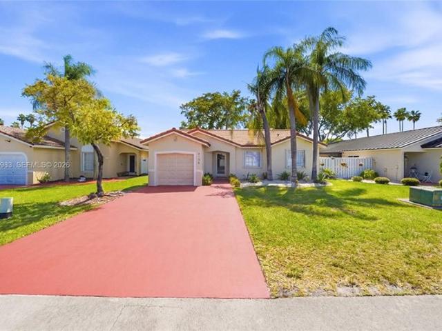 6136 NW 181st Terrace Cir W, Hialeah, FL 33015