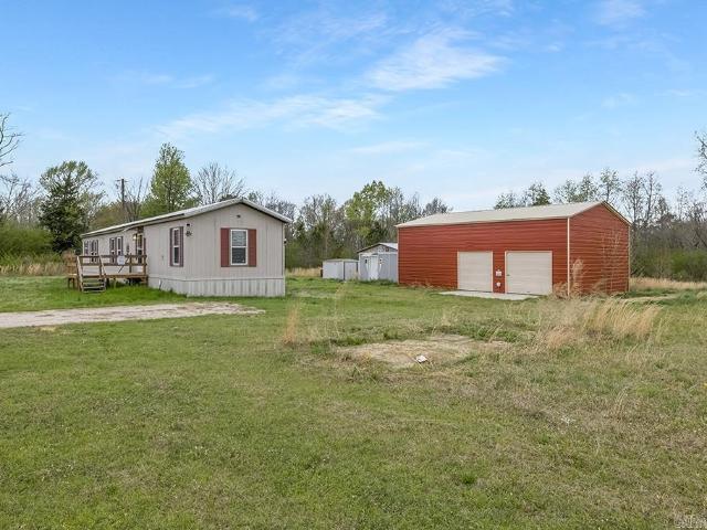 6136 N Highway 29 Highway