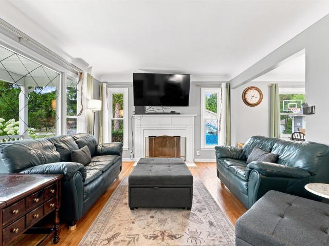 6136 Hugh Street