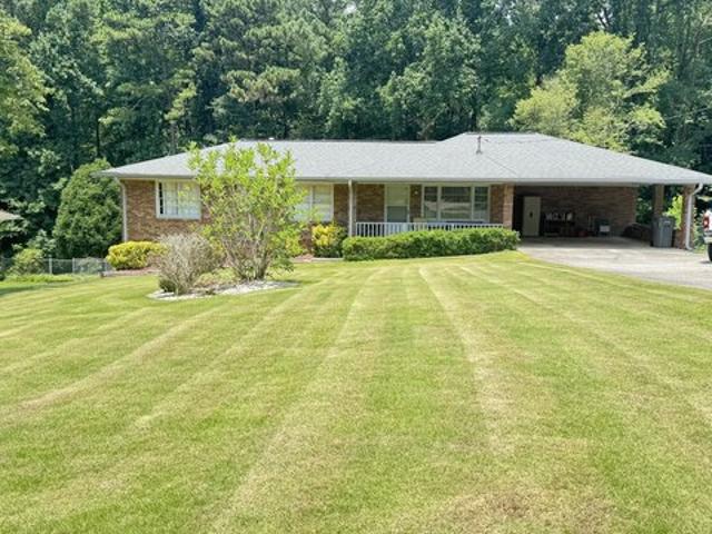 6136 Queens Rd, Douglasville, GA 30135