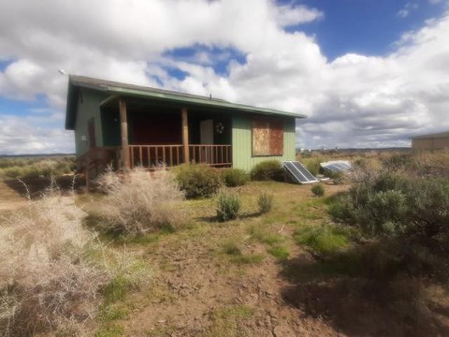 61371 Five Acre Rd, Christmas Valley, OR 97641
