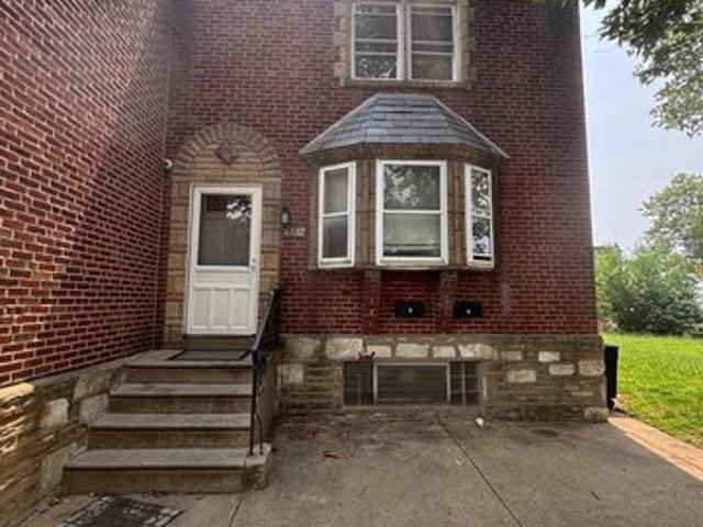 6137 Mulberry St, Philadelphia, PA 19135